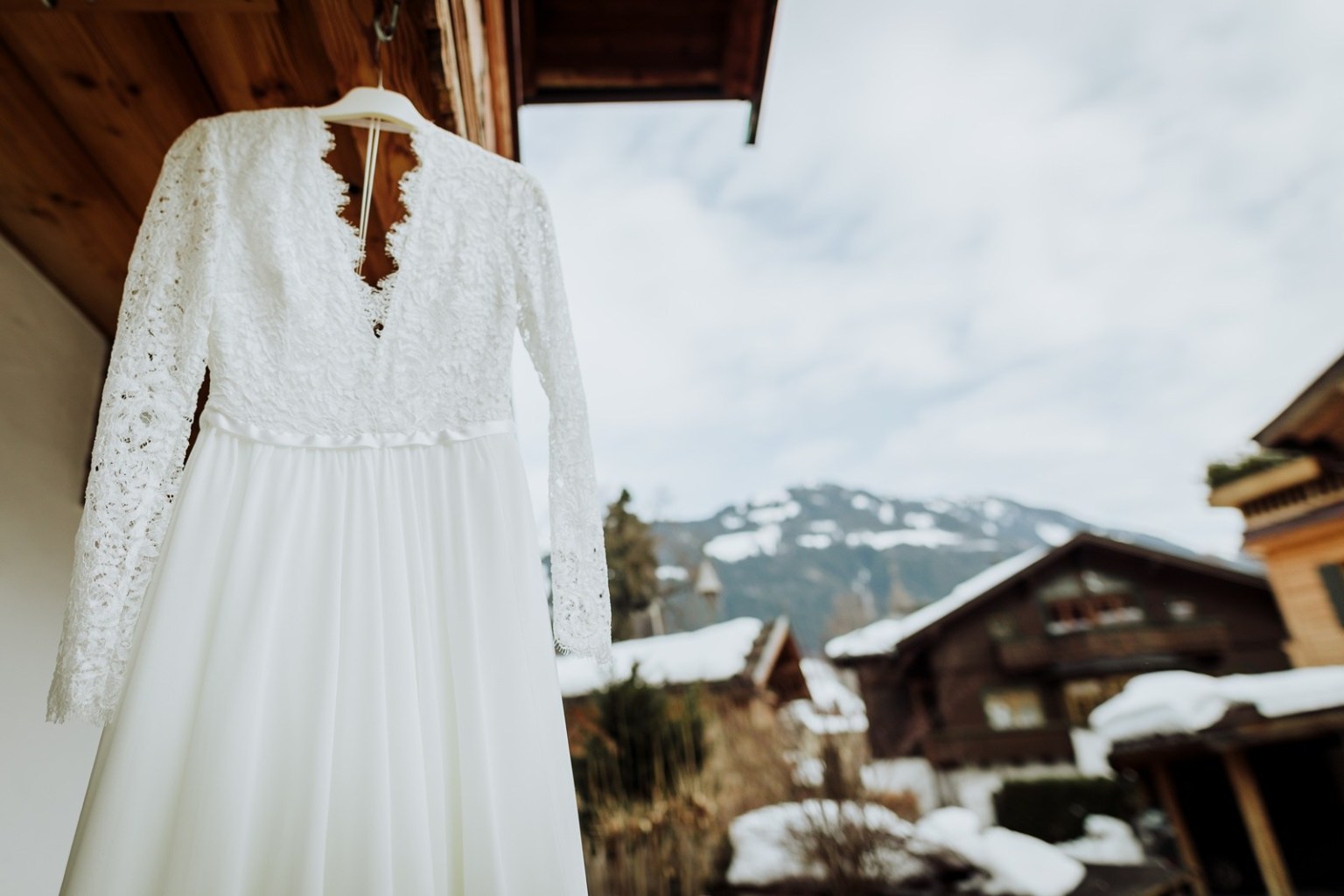 Winter Wonderland Wedding in Austria – Emily & Johan