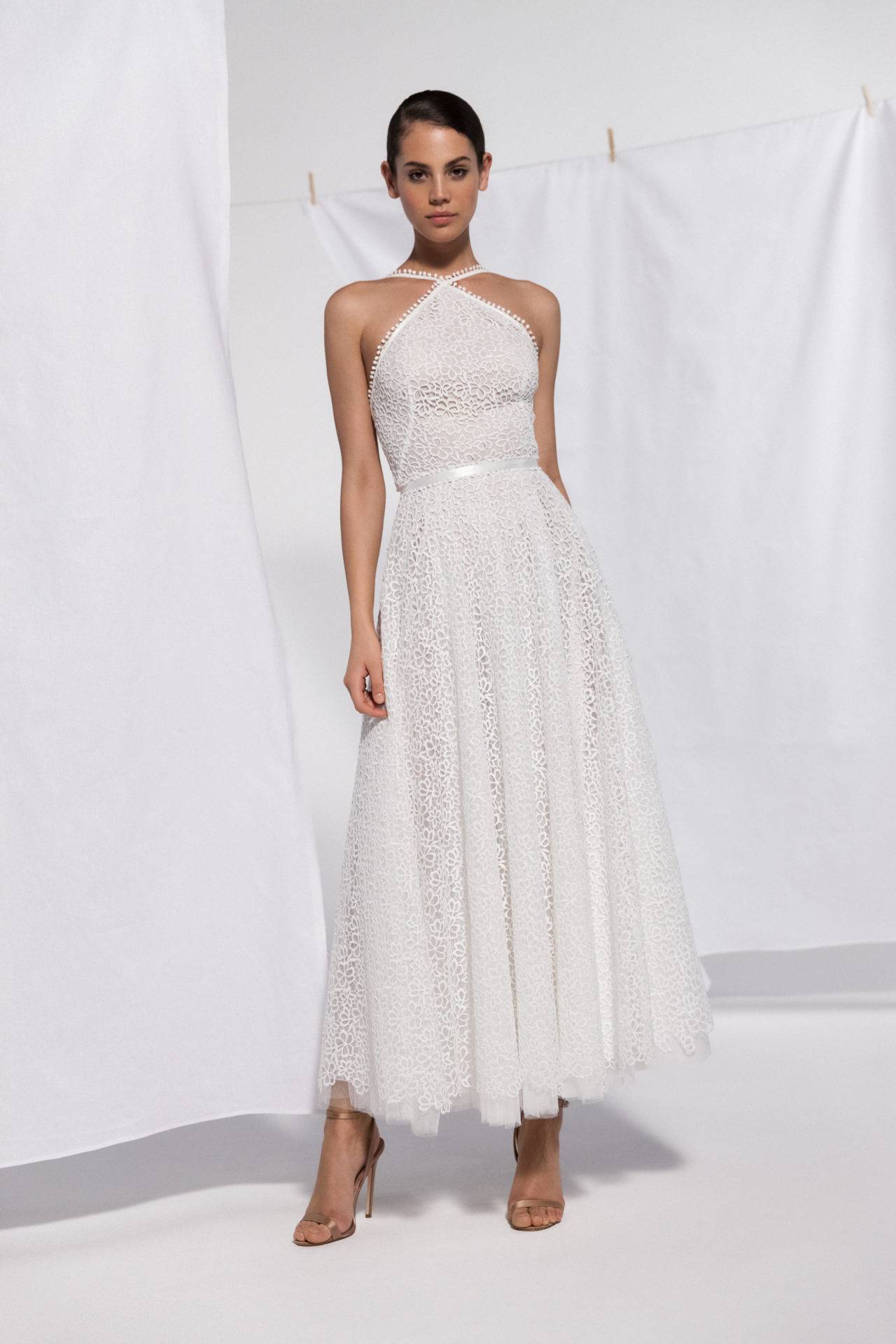 5 Stylish Wedding Outfit Tips for the Bride and Groom